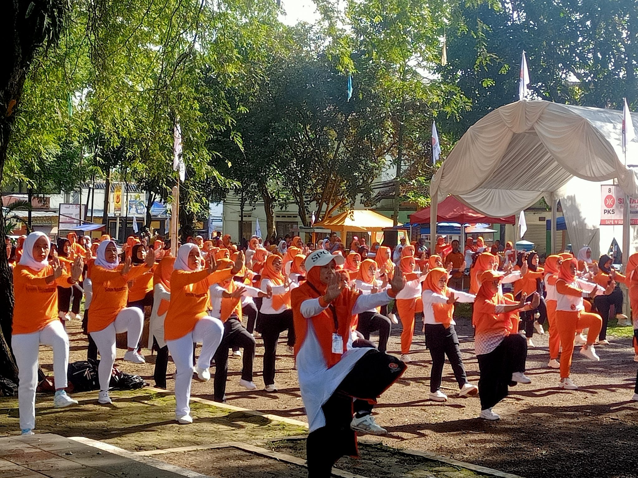 Meriah! Ratusan Peserta Mengikuti Lomba dan Eksibisi Senam Nusantara ...